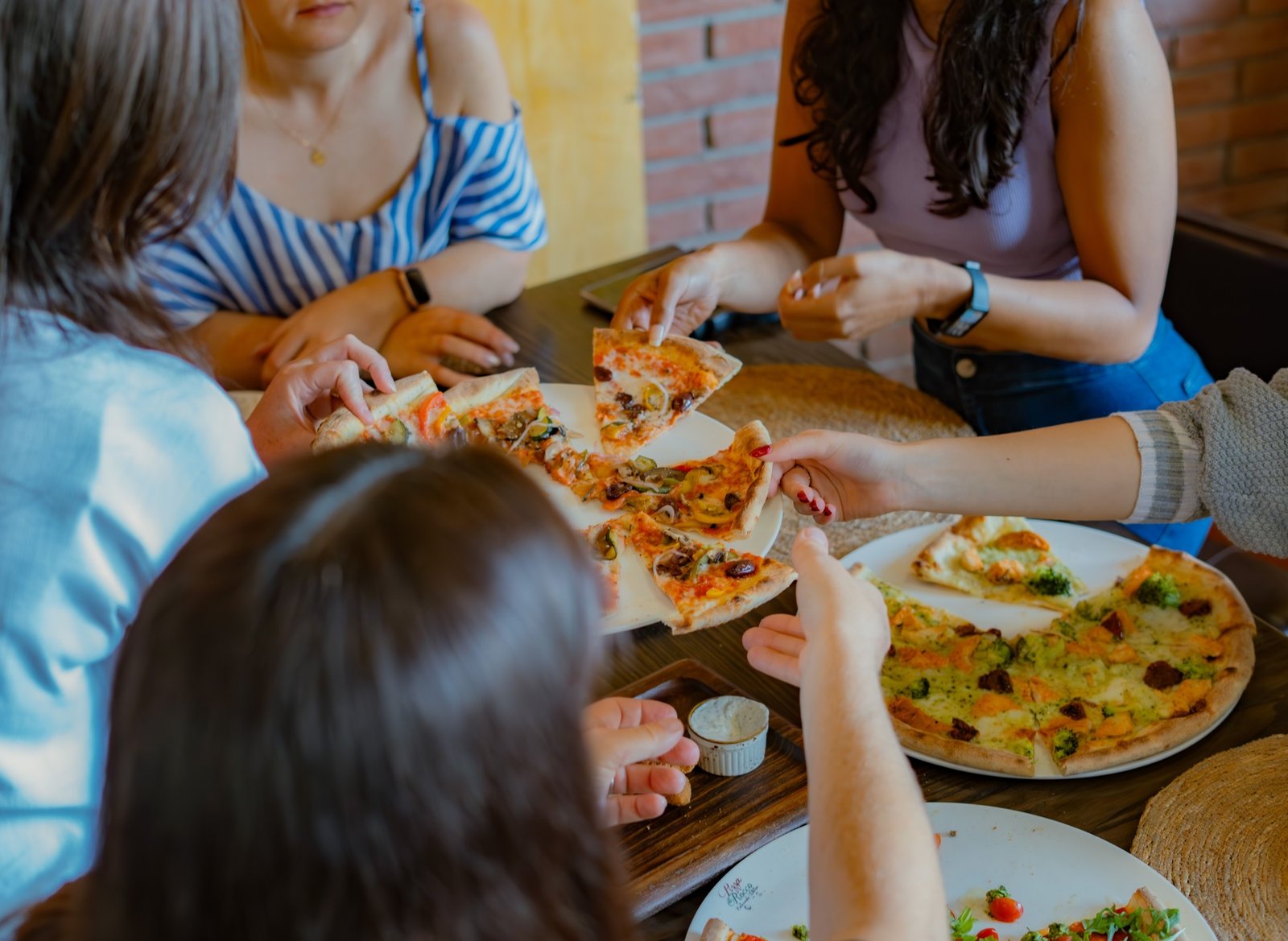 Why Pizza Is the Perfect Lunch Option